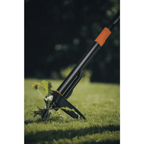 Fiskars Xact 4 Pronged Weed Puller | North West Hardware